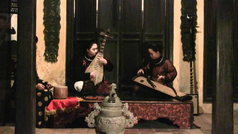 Nhạc cụ cổ truyền VN – Đàn Tỳ Bà | Đọt Chuối Non